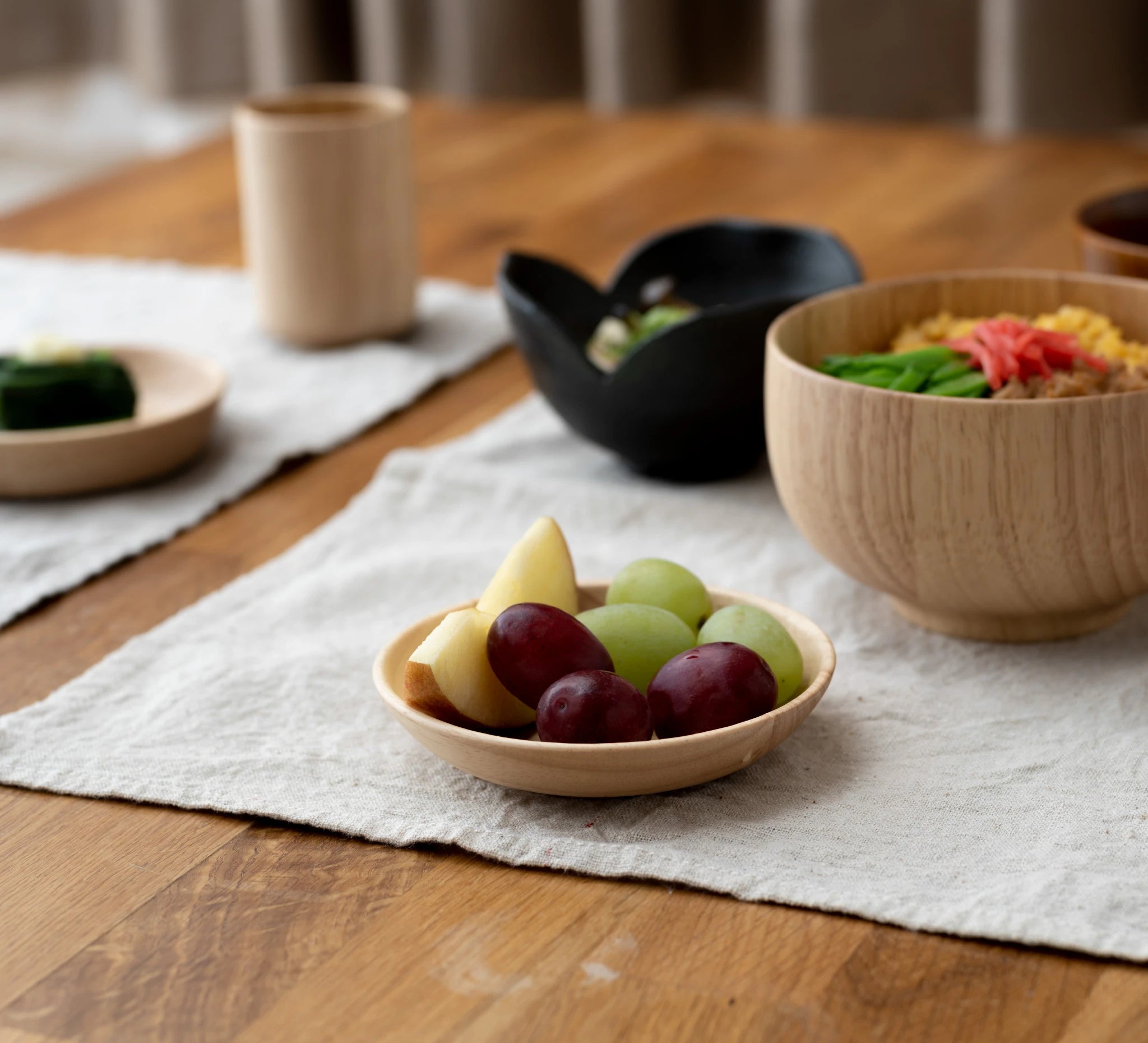 11cm deep plate, round – RIVERET | agney* | taffeta 公式ブランドサイト ～天然素材のデザイン食器～